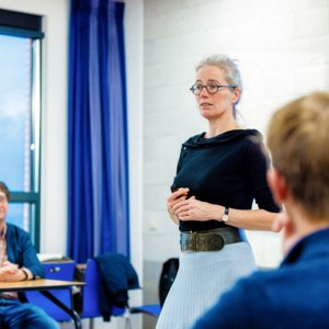 4TU-Redesign discussion with students of master program ‘Business Sales ...