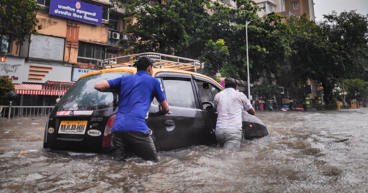 Adopting a resilience lens in flood risk management